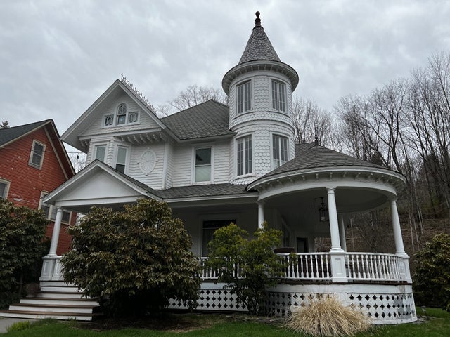 Victorian House Parts - Architectural Salvage - Hudson Valley House ...
